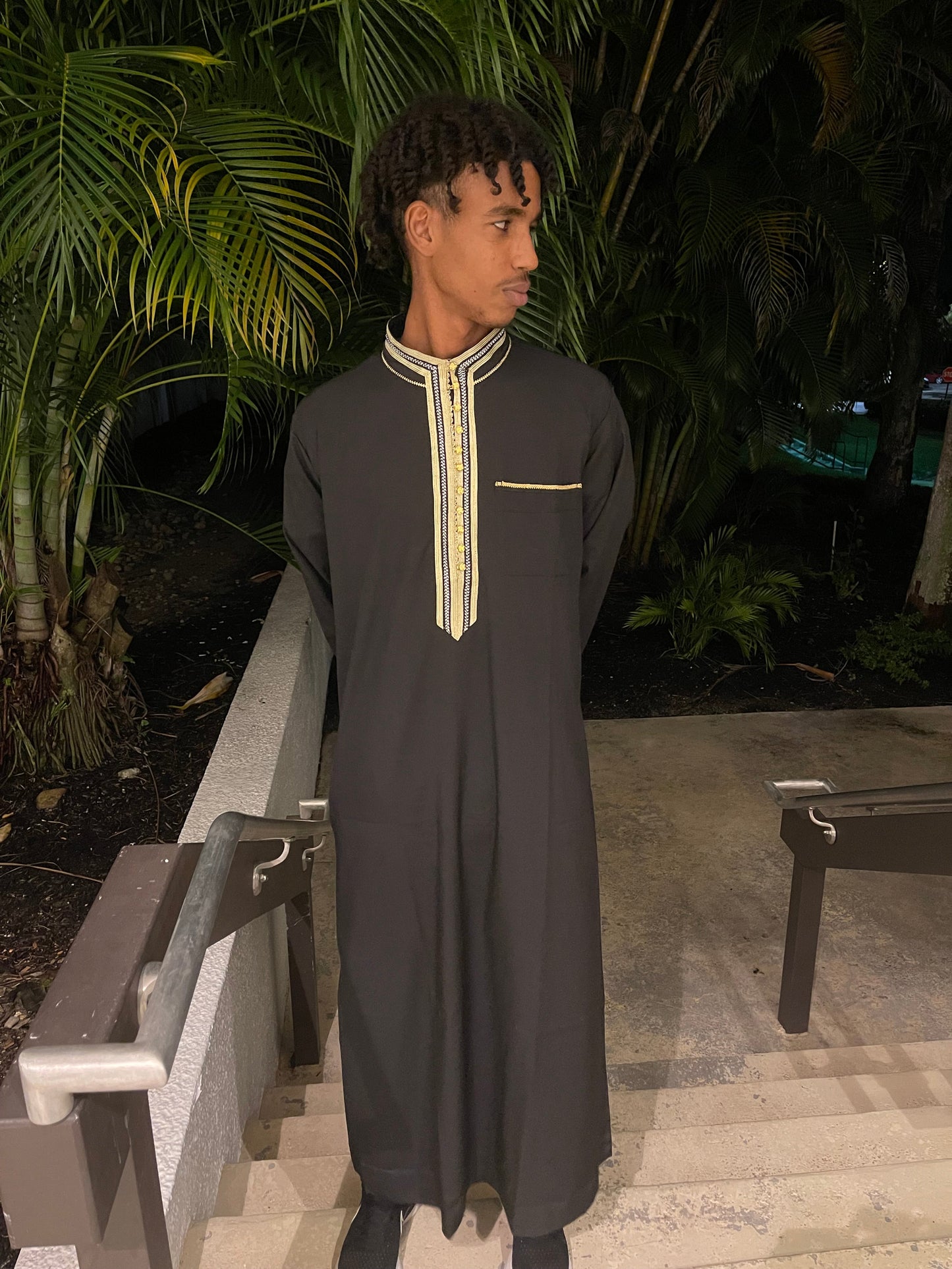 Men in Black Thobe – soo royalty